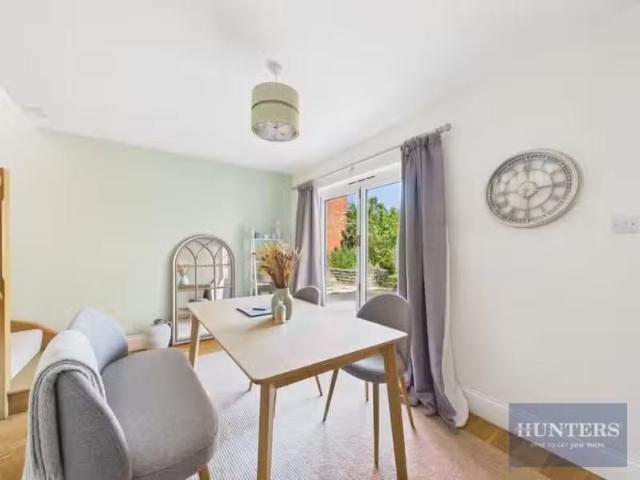 2 bed property to rent in Rowanfield Road, GL51, Cheltenham