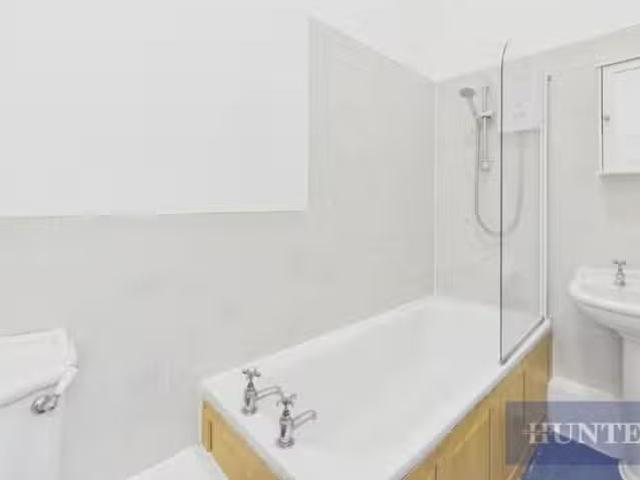 2 bed property to rent in 1a Westwood, YO11, Scarborough