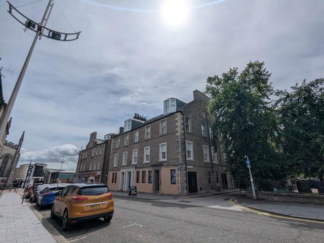 2 bed property to rent