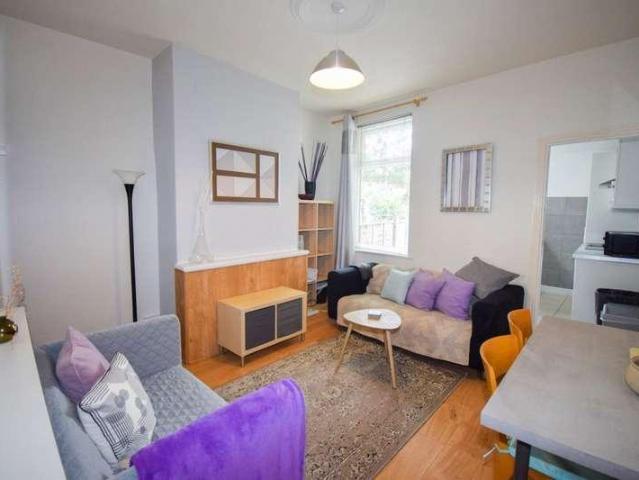 2 bed property to rent