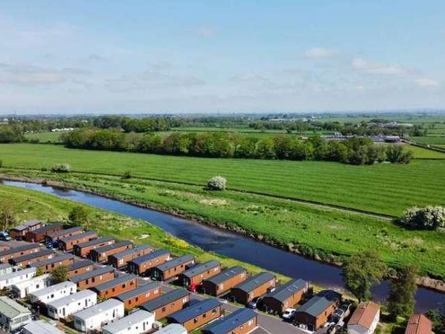 2 bed property for sale
