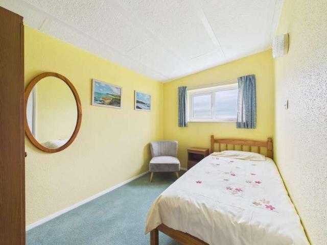 2 bed property for sale