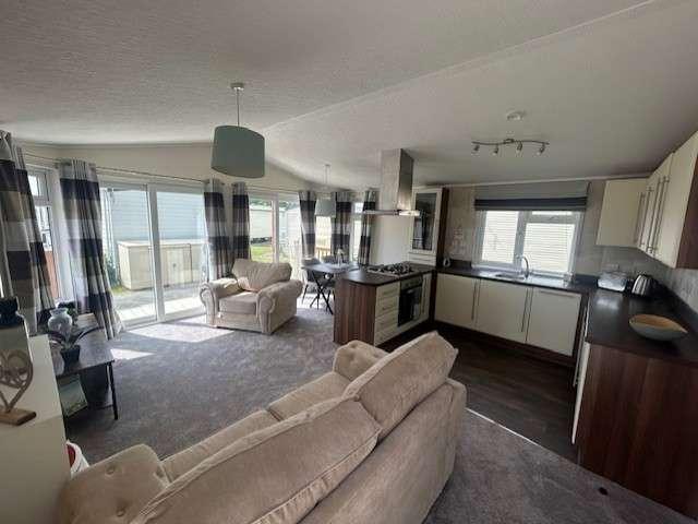 2 bed property for sale