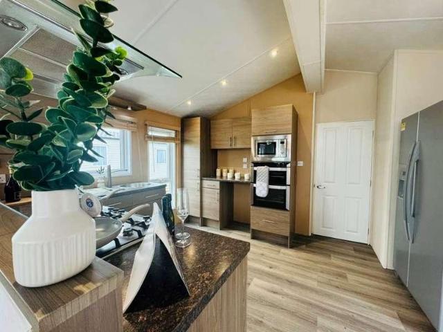 2 bed property for sale