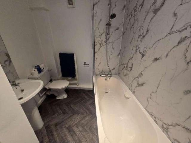2 bed property for sale