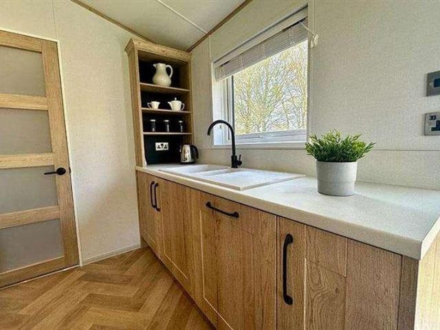 2 bed property for sale