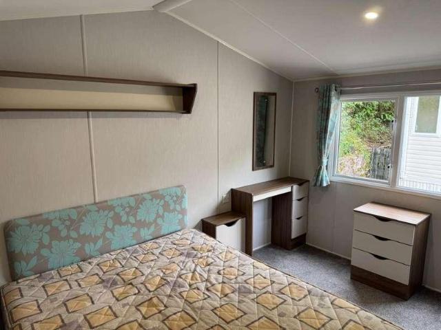 2 bed property for sale