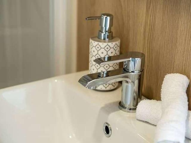 2 bed property for sale