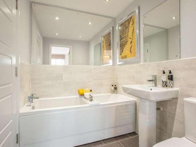 2 bed property for sale