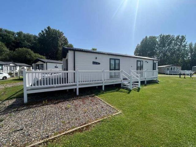 2 bed property for sale