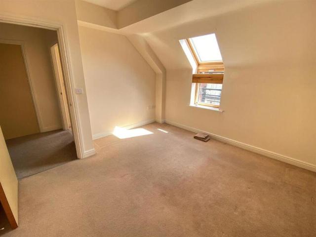 2 bed property for sale