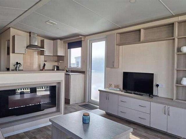2 bed property for sale