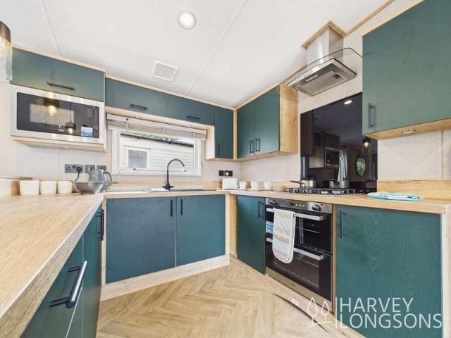 2 bed property for sale