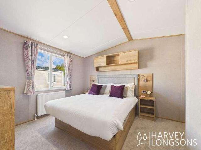 2 bed property for sale