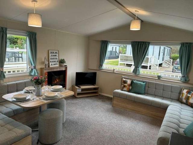 2 bed property for sale