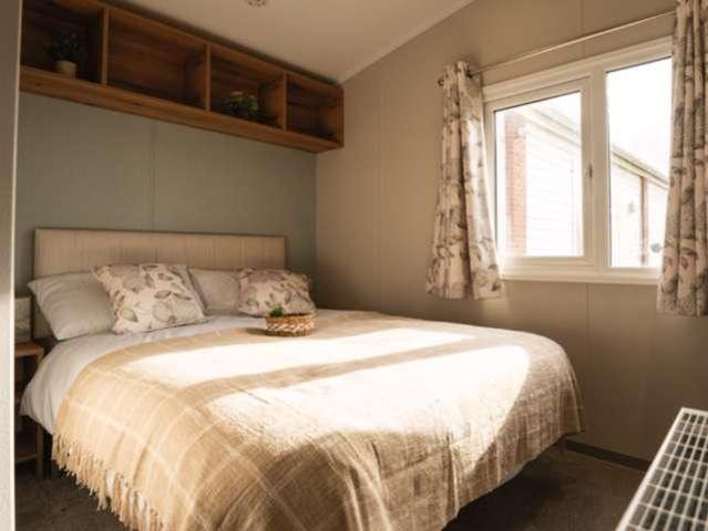 2 bed property for sale