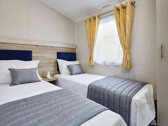 2 bed property for sale