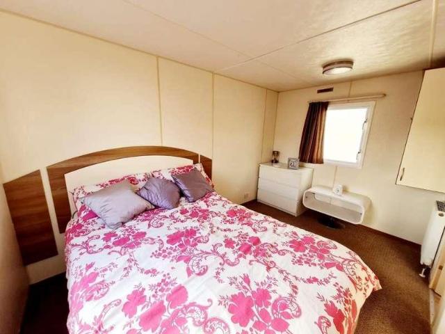 2 bed property for sale