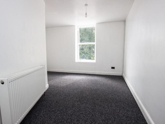 2 bed property for sale