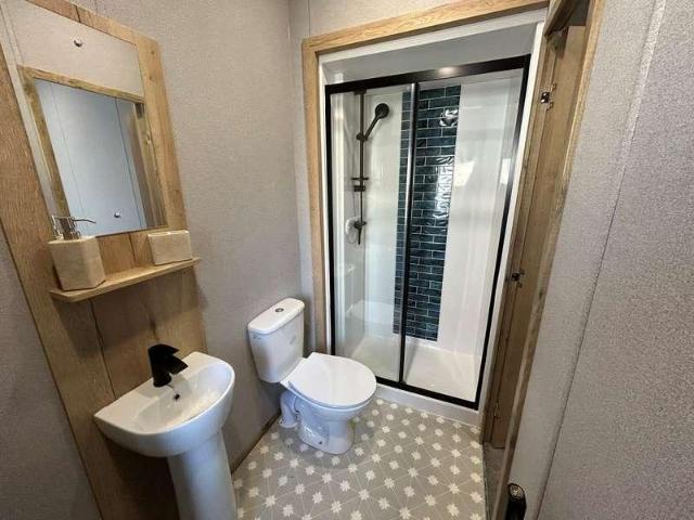 2 bed property for sale
