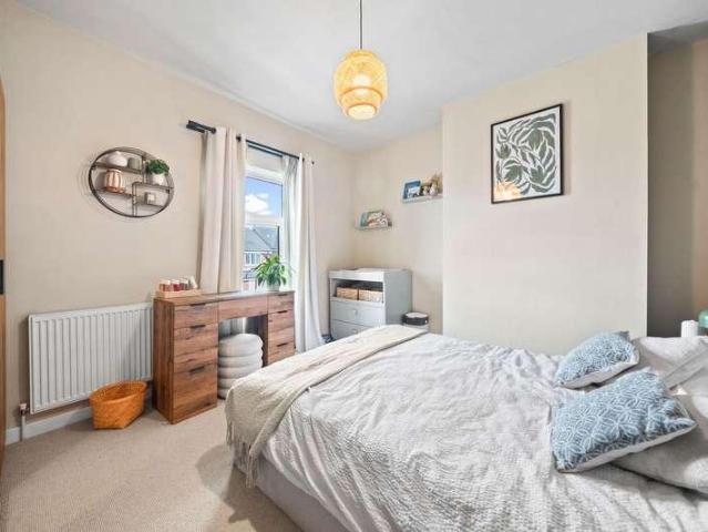 2 bed property for sale