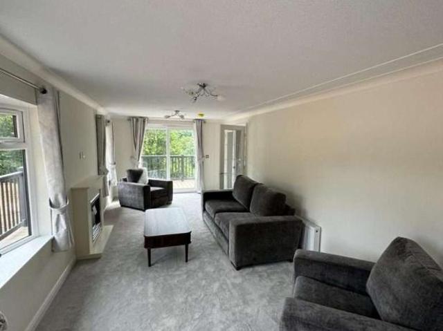 2 bed property for sale