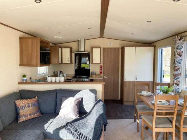 2 bed property for sale