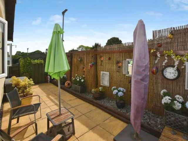2 bed property for sale