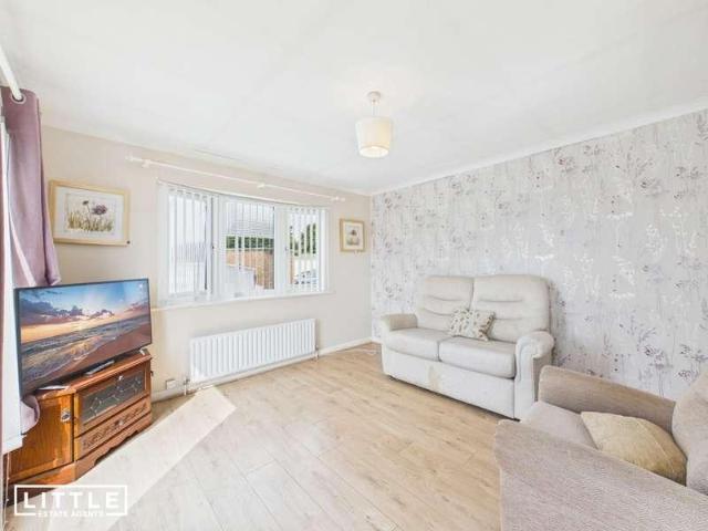 2 bed property for sale