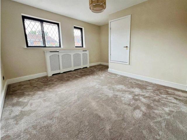 2 bed property for sale
