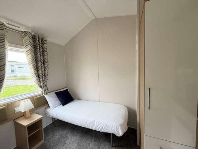 2 bed property for sale