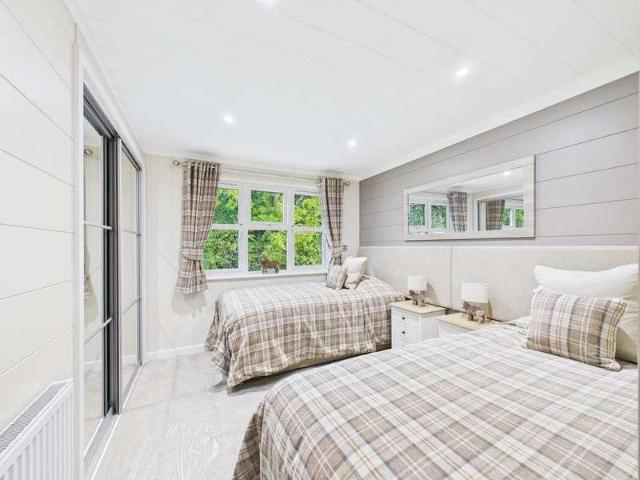 2 bed property for sale