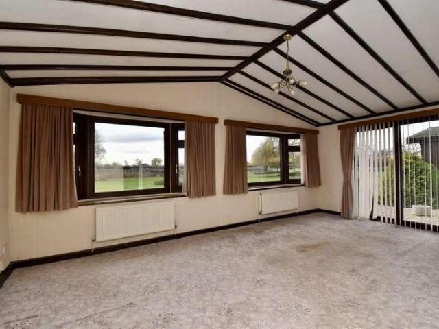 2 bed property for sale