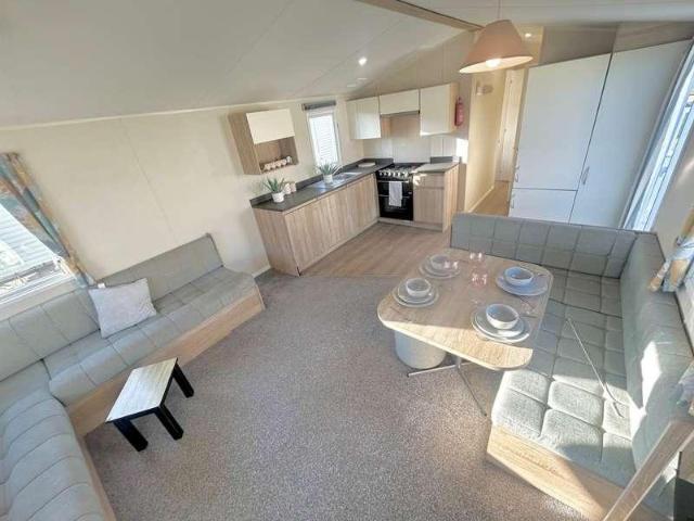 2 bed property for sale