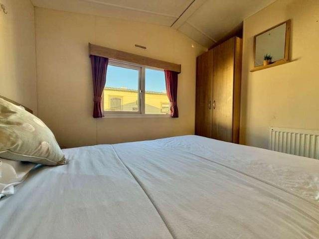 2 bed property for sale