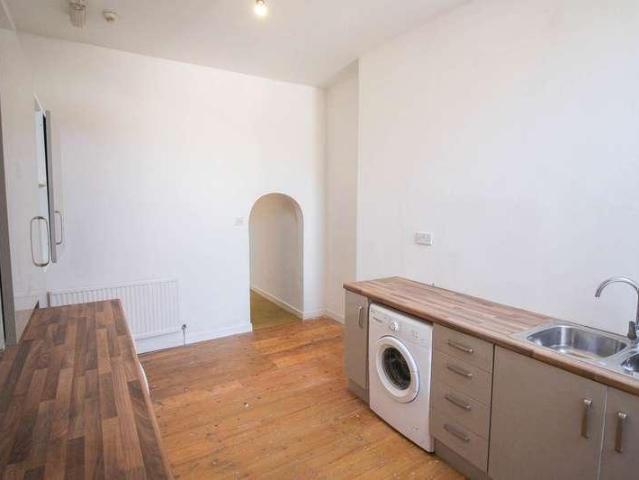 2 bed property for sale