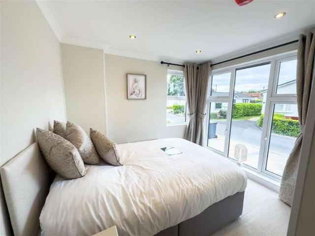 2 bed property for sale