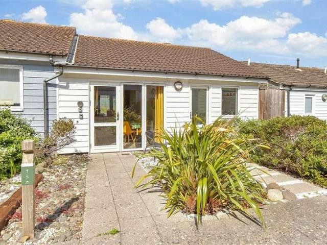 2 bed property for sale