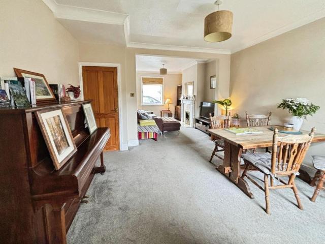 2 bed property for sale