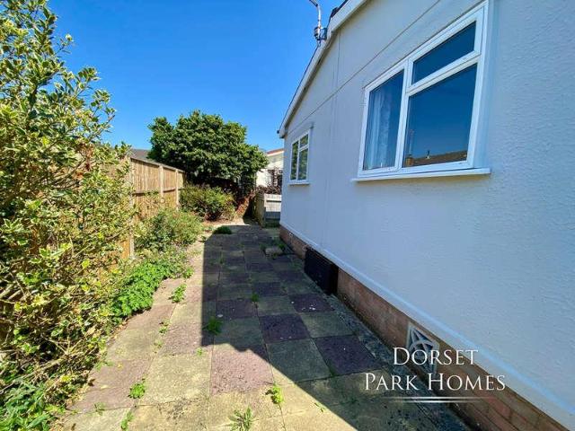 2 bed property for sale