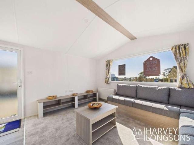 2 bed property for sale