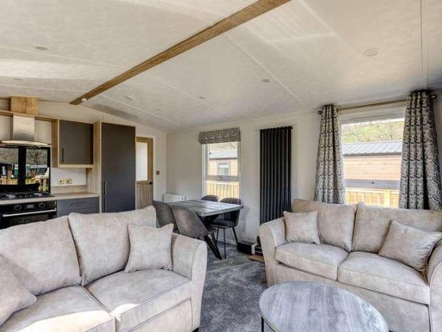 2 bed property for sale