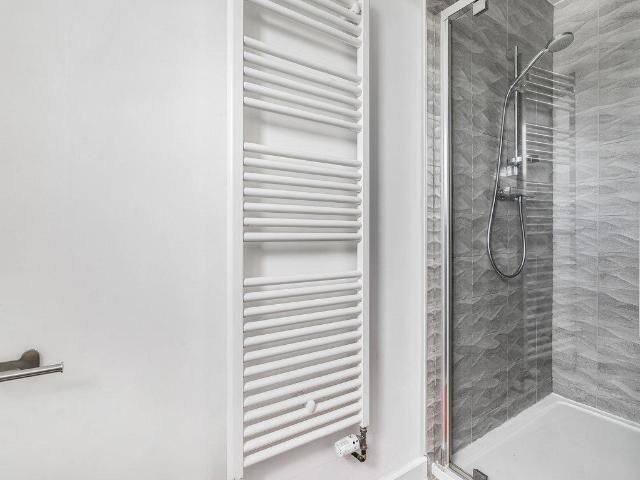 2 bed property for sale