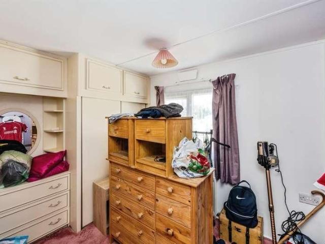 2 bed property for sale
