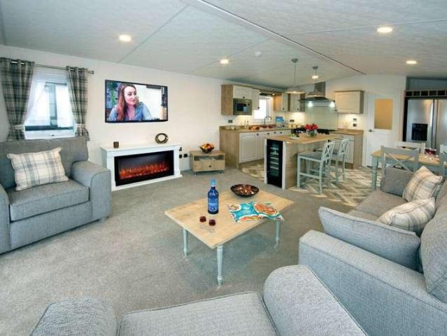2 bed property for sale