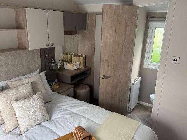 2 bed property for sale