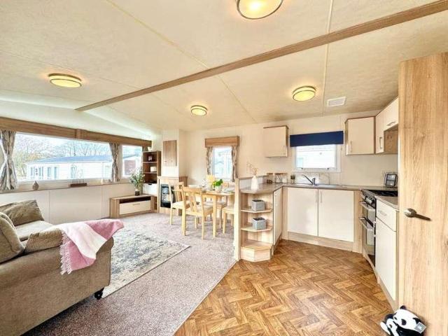 2 bed property for sale