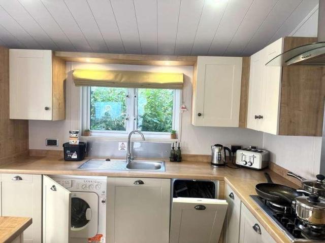 2 bed property for sale