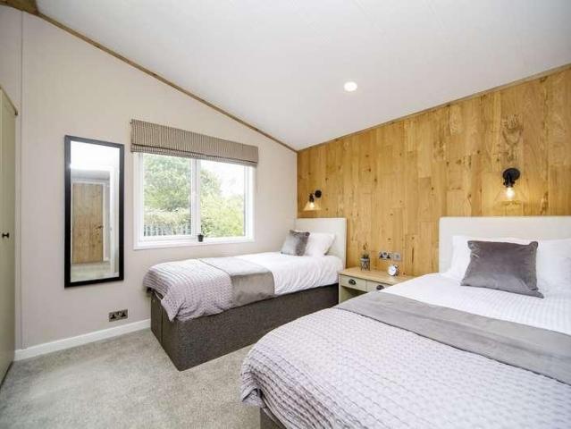 2 bed property for sale