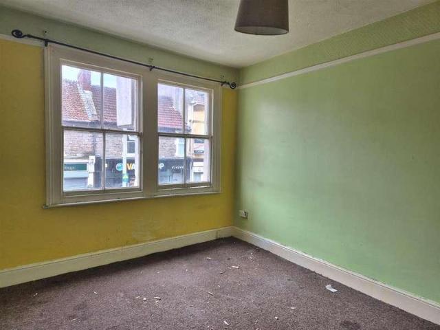 2 bed property for sale